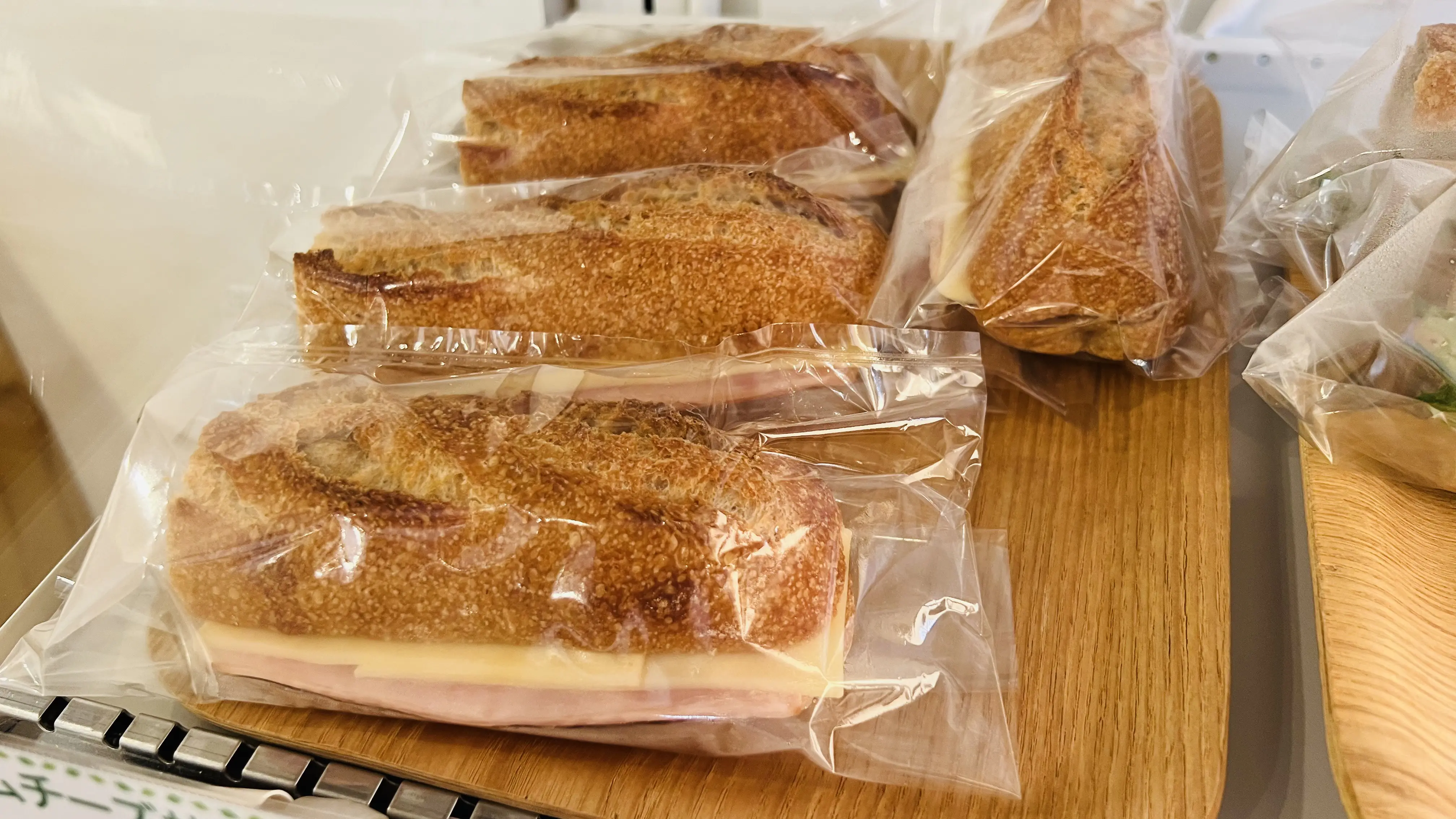 もちもち食パンにハード系も。シンプルで毎日通える富山・滑川のベーカリー【OZ BREAD】｜グルメ｜nan-nan｜富山を楽しむオススメ情報