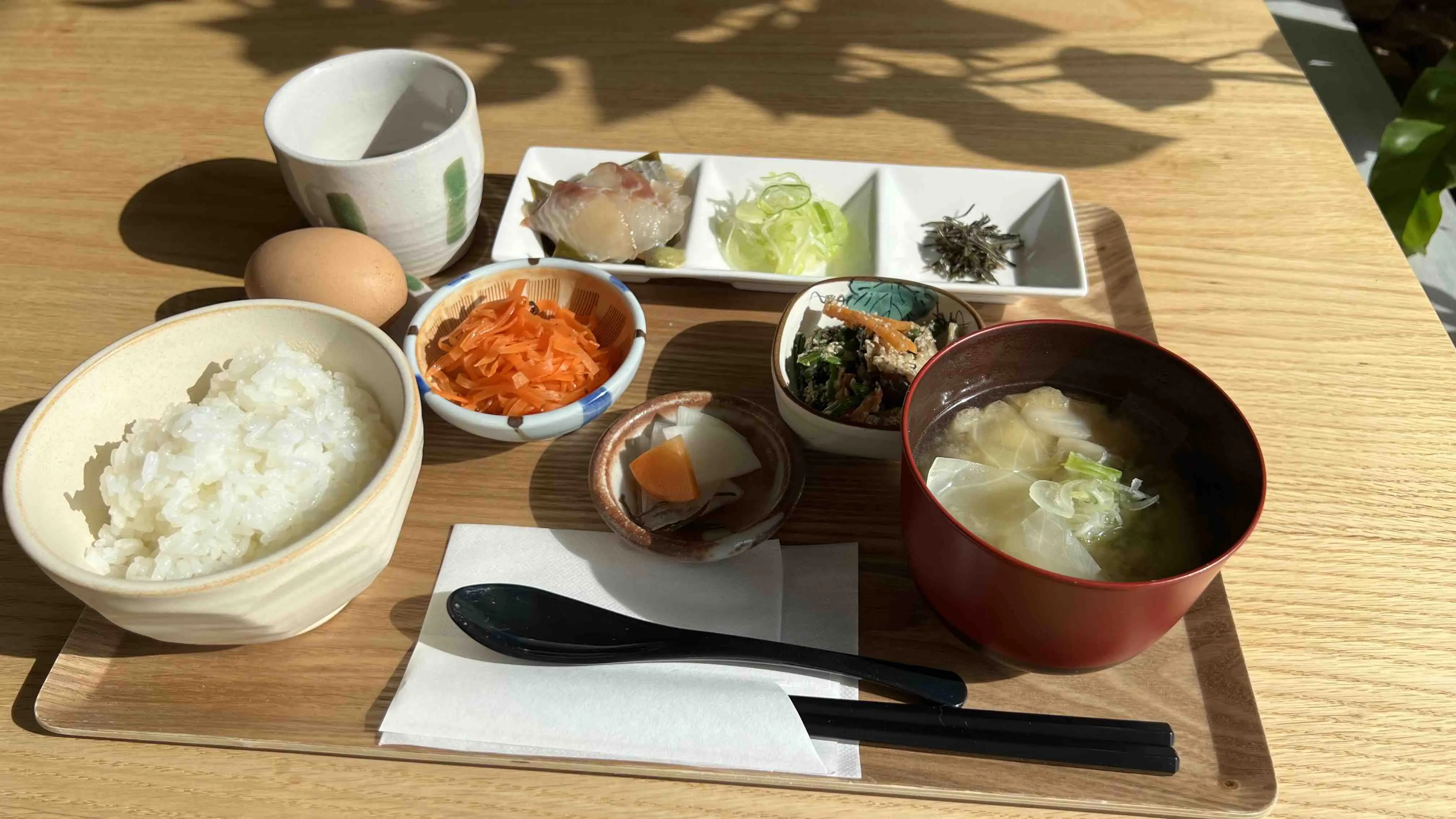 【富山の朝ごはん】まちなか暮らしの慌ただしい朝でも丁寧に一汁三菜【地場もん屋食堂 fil】ワンコインTKGや朝カレーも｜グルメ｜nan-nan ...