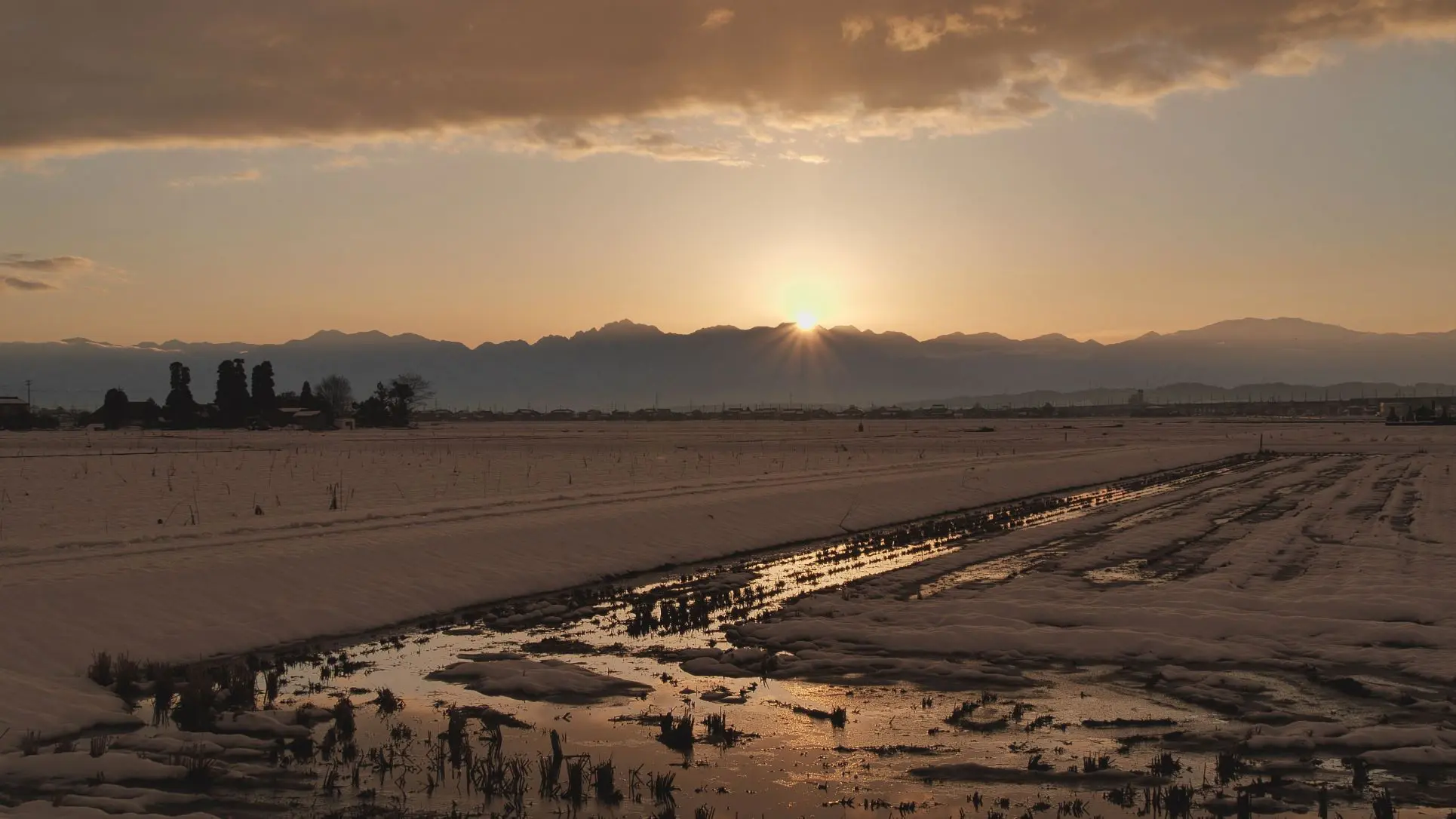 KNBふるさとスペシャル「旬景とやまSP 2022～やすらぎの風景を探して～」12月31日（土）午後4時 美しい風景は、今日を生きる支えになる ...