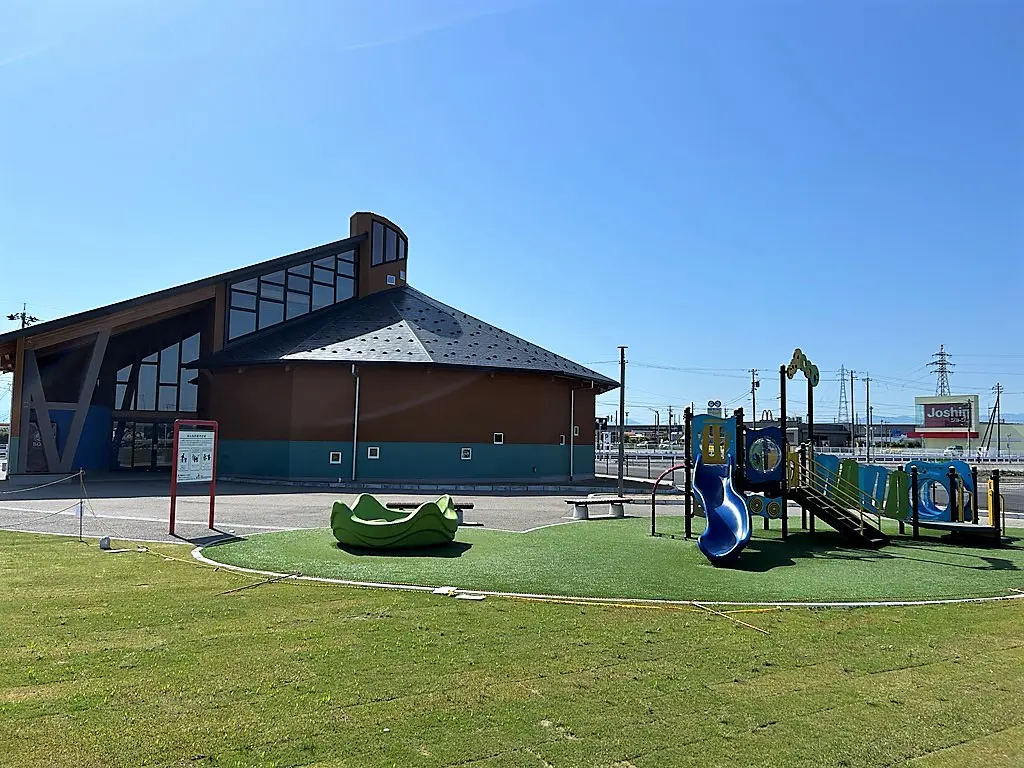 雨でもOK【射水市・本開発公園】ショッピングタウン内で買い物も便利！インクルーシブ遊具で誰でも遊べる｜おでかけ｜nan-nan｜富山を楽しむオススメ情報