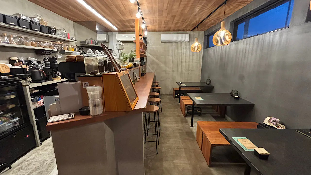 大人かわいい手作りスイーツで毎日に少しの特別を【KOPE CAFE】呉羽の田園地帯のまったりカフェ 1周年記念プレートは10品シェアOKで贅沢時間｜グルメ｜nan-nan｜富山を楽しむオススメ情報